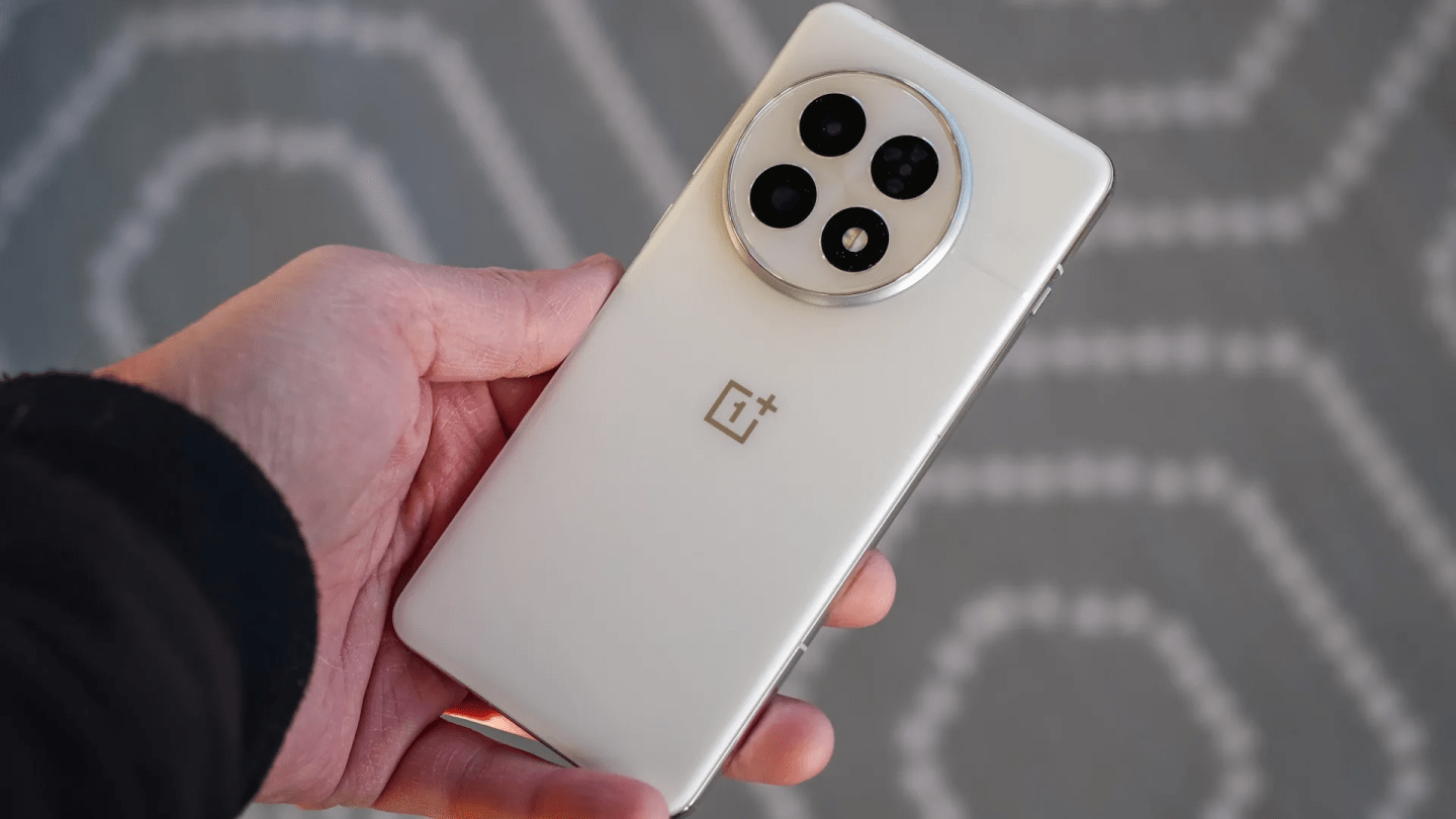 Best Flagship Smartphones to Buy in Singapore 2025 – The Insightful Media