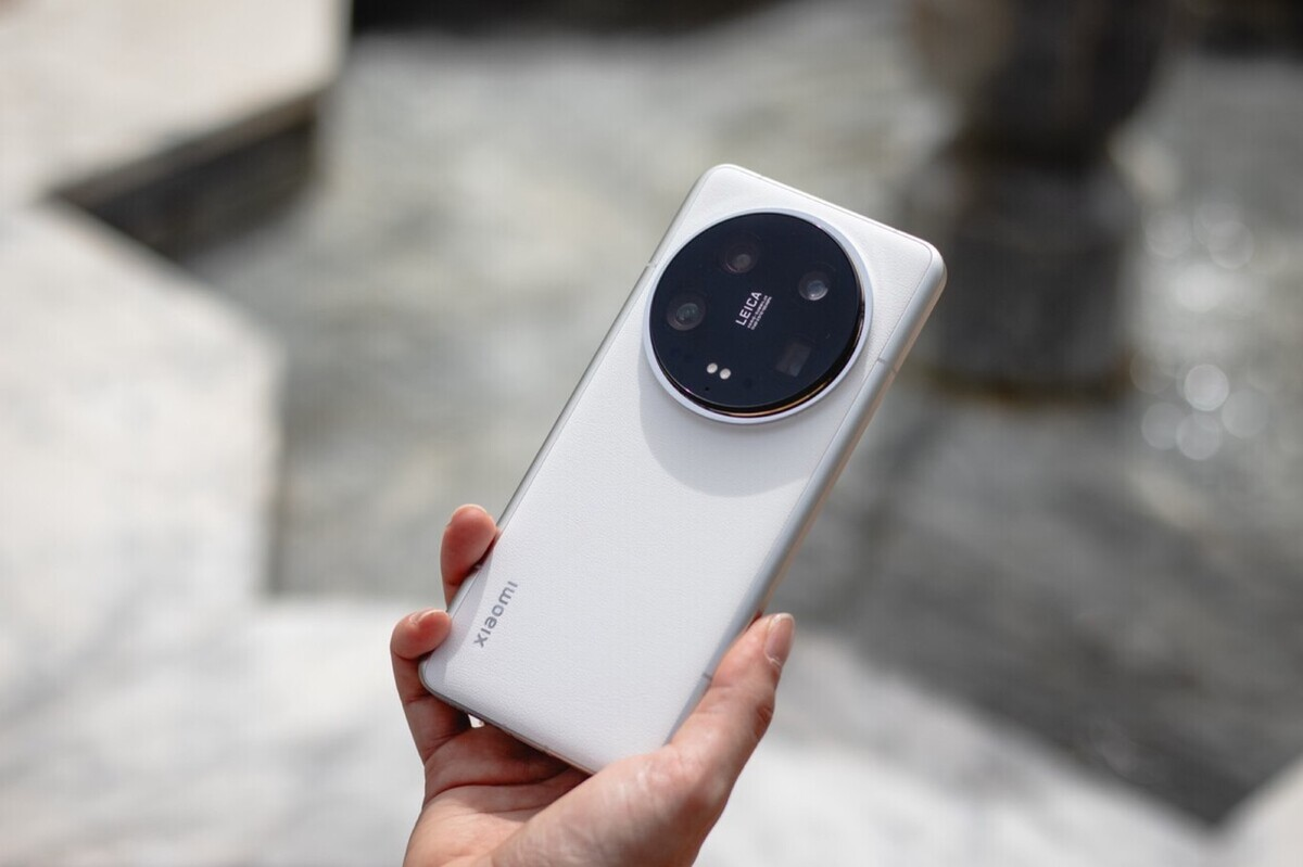 Best Flagship Smartphones to Buy in Singapore 2025 – The Insightful Media
